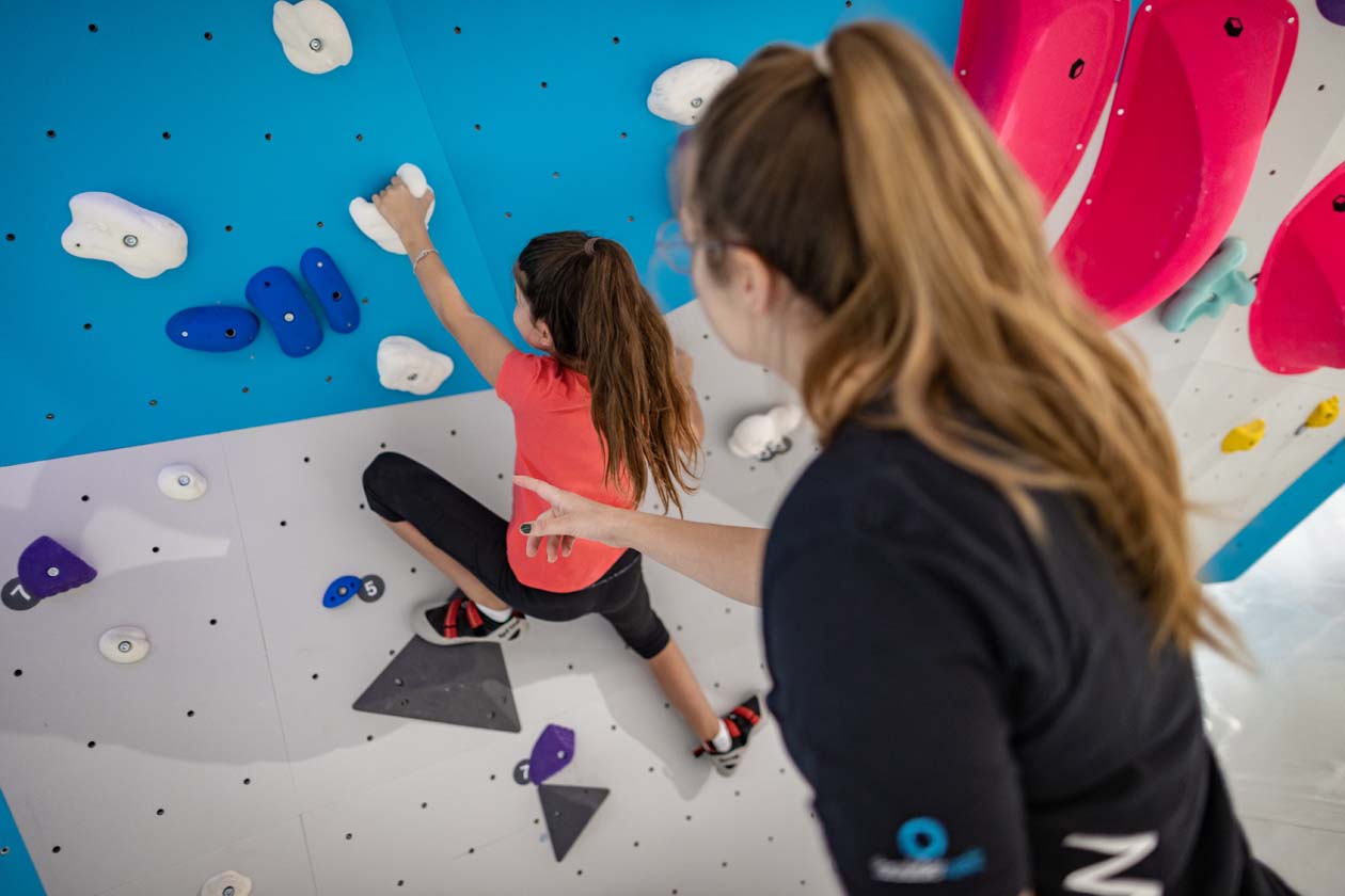 Boulderwelt Hamburg — Boulderkids - regelmäßiges Bouldertraining