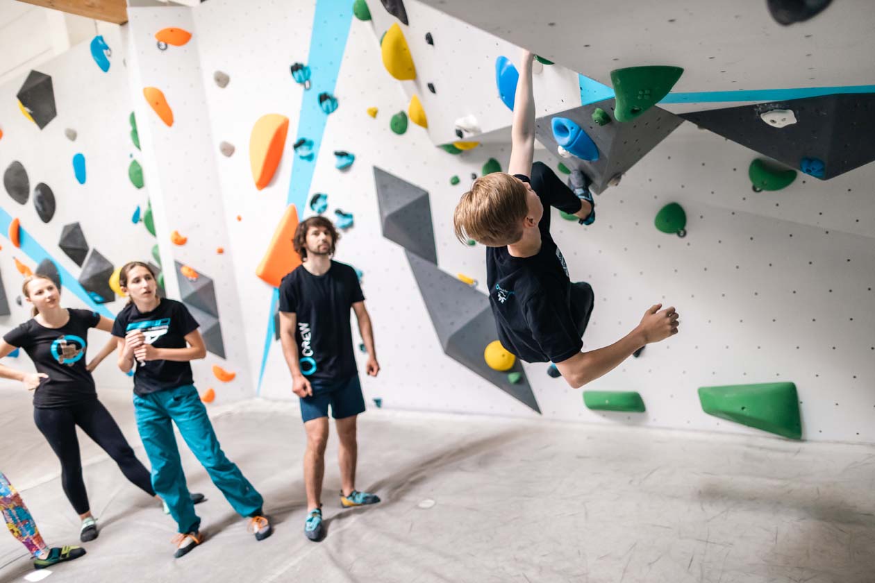 Boulderwelt Hamburg — Boulderkids - regelmäßiges Bouldertraining